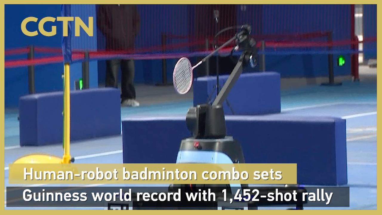 Human-robot badminton combo sets Guinness record with 1,452-shot rally ...