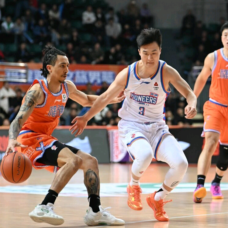 Fujian Sturgeons drop Tianjin Pioneers with 20+points from 3 players - CGTN