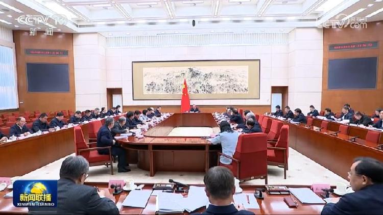 Premier Li chairs symposium on draft gov't work report, five-year plan ...