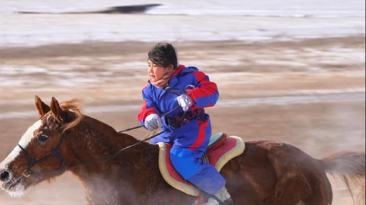 6-year-old equestrian wins 10-km race in minus 30°C, Inner Mongolia - CGTN