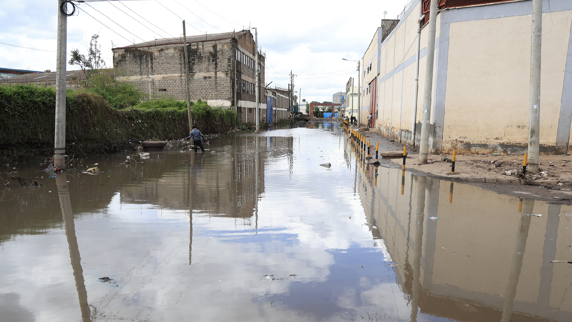 Flash floods kill at least 42 in Kenya amid heavy rains - CGTN