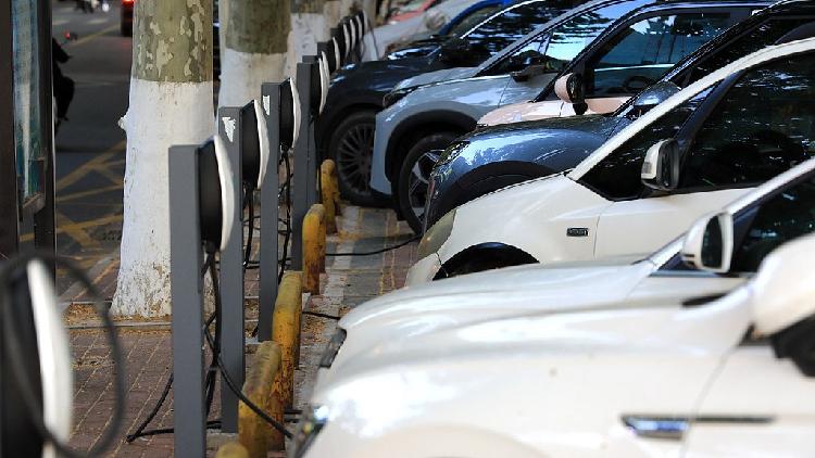 China seeks to step up regulation of NEV battery recycling - CGTN