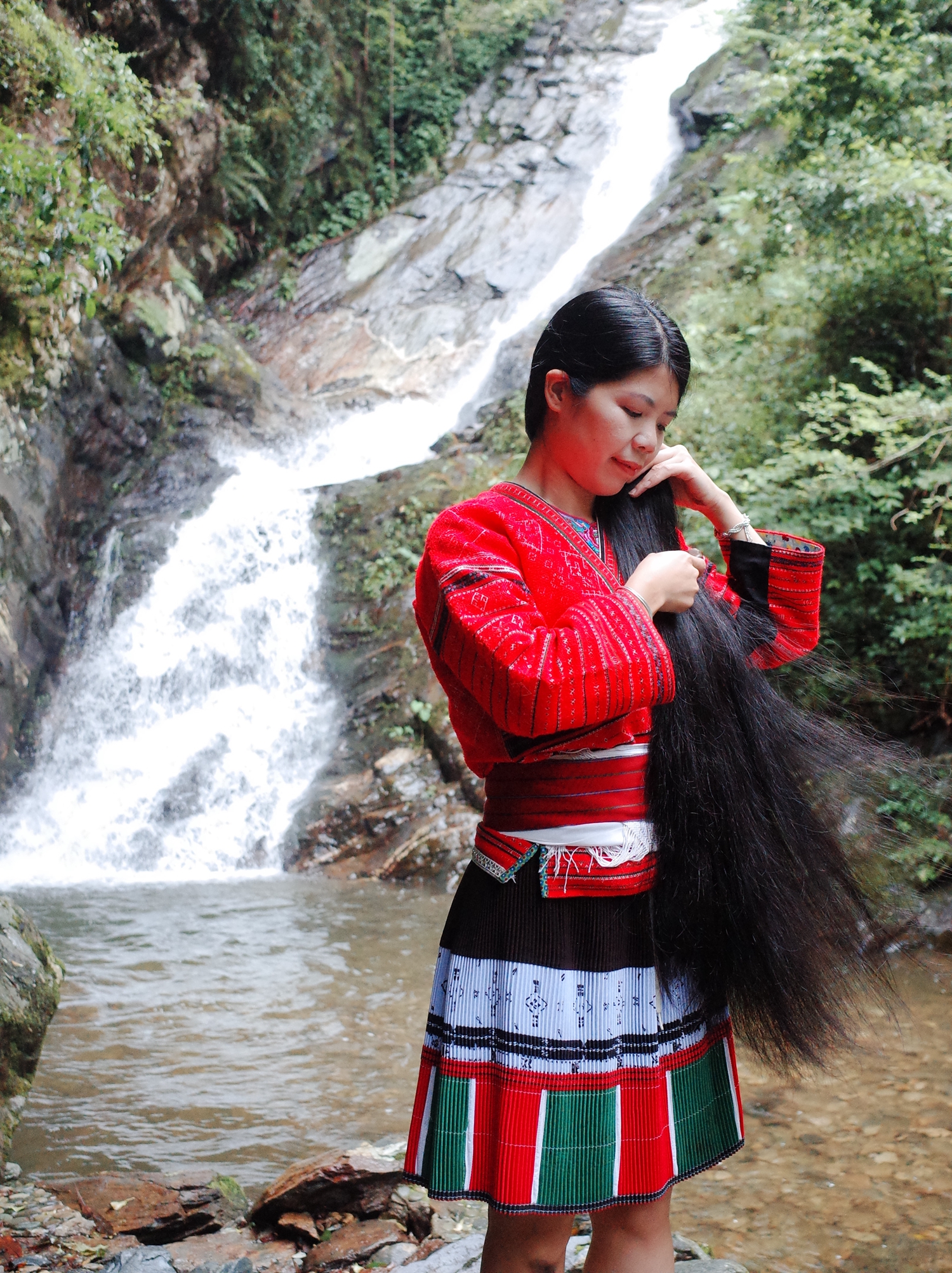 Huangluo Yao Village: The tradition of long hair - CGTN