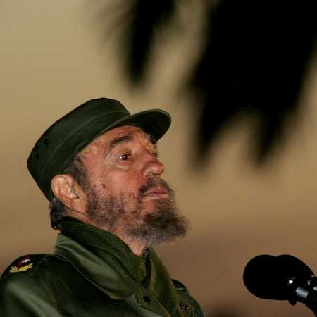 Photo expo kicks off celebrations for Fidel Castro's 93rd birthday - CGTN