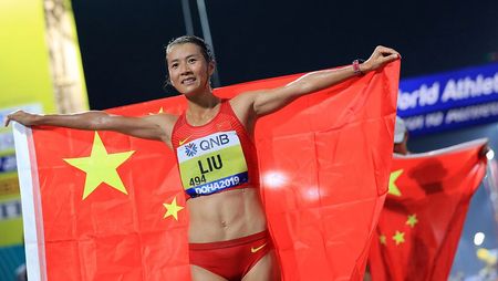 China's star race walker Liu Hong honored at World Athletics ceremony ...