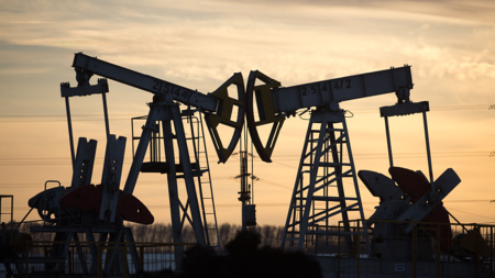 Changes in global energy patterns cause the collapse of oil prices - CGTN