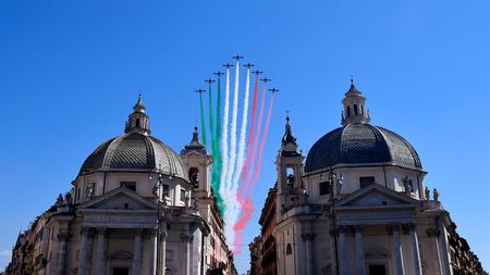 Italy honors 75th anniversary of Liberation Day amid lockdown - CGTN
