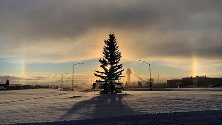 Rare ice rainbow shines through ice fog in Alaska - CGTN