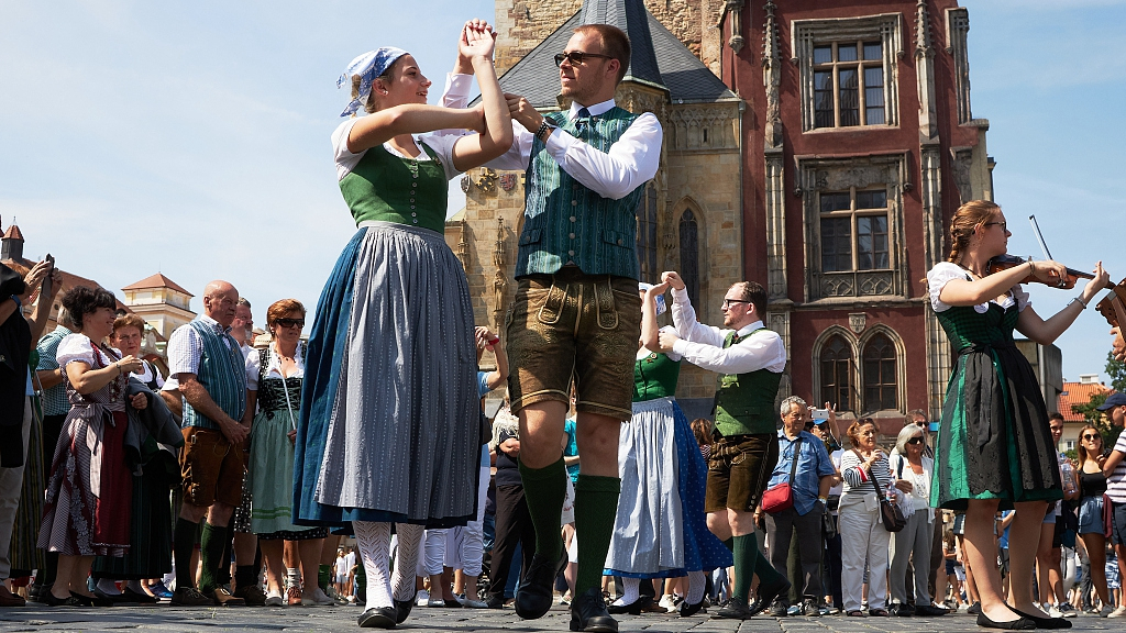 Prague hosts central Europe's biggest folk dance event - CGTN