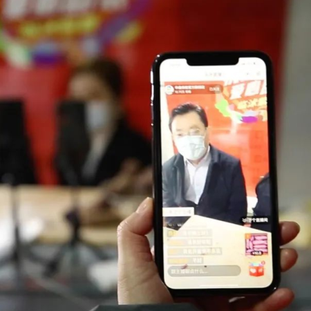 Chinese mayors, the emerging livestreamers amid COVID-19 - CGTN