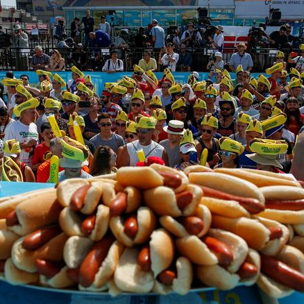 Americans mark Fourth of July with hot dog eating contest - CGTN