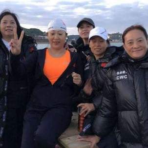 Five Chinese female swimmers cross English Channel as a relay team - CGTN