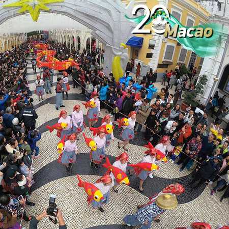 Live: Soak in the festivities at the 2019 Macao International Parade - CGTN