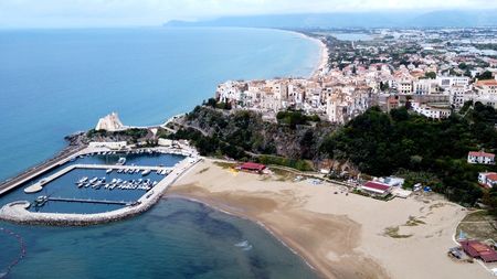 Italian resort wonders when it will see visitors - CGTN