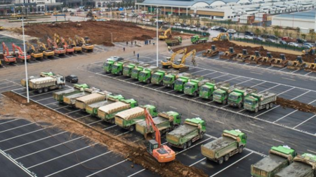 Live: Construction underway on Wuhan's novel coronavirus hospitals - CGTN
