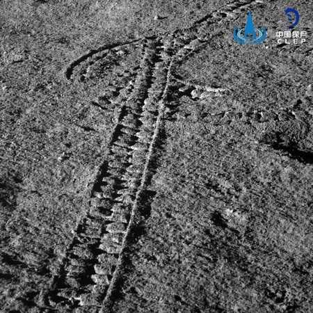 China's lunar rover Yutu-2 breaks working time record on Moon - CGTN