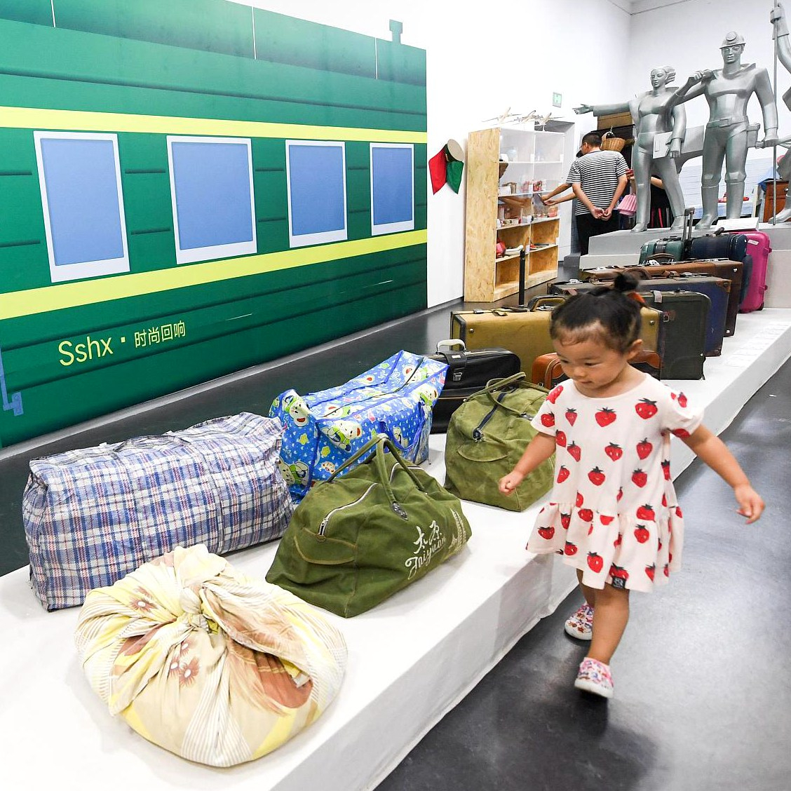 Exhibition shows 40 years of China through antiques - CGTN