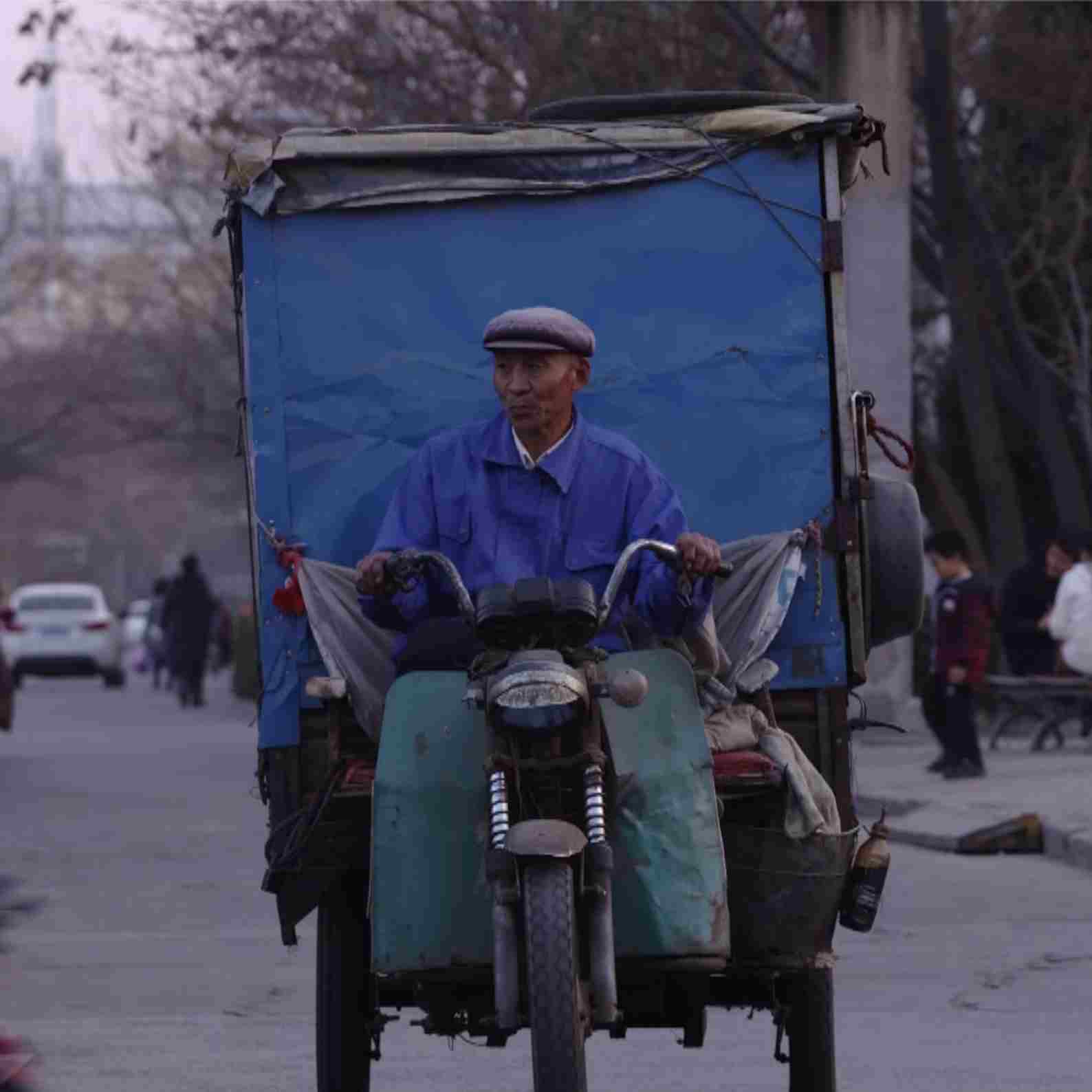 67-year-old bicycle repairer pursues his 'poem' dream - CGTN