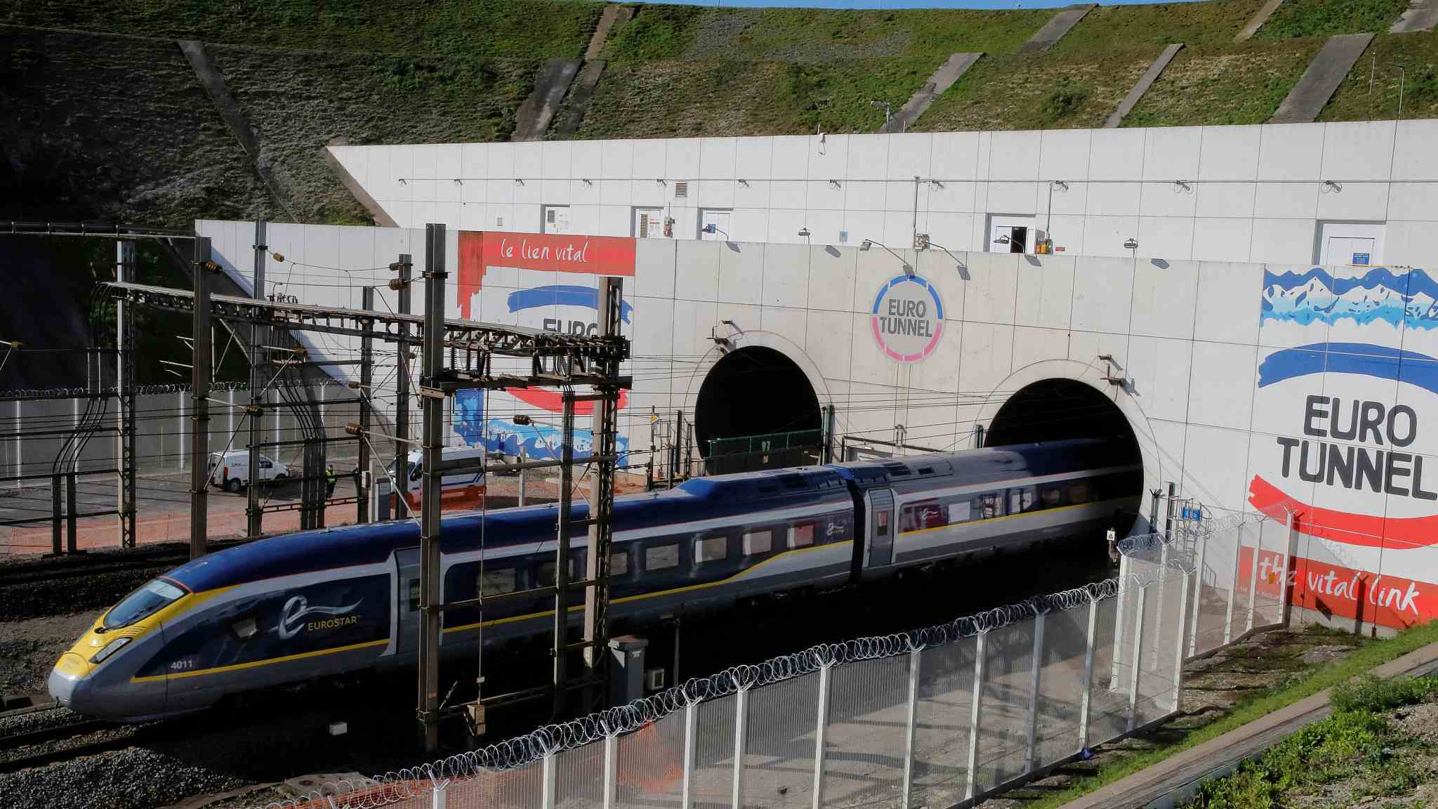 Channel Tunnel Services Suspended After Electrical Failure CGTN