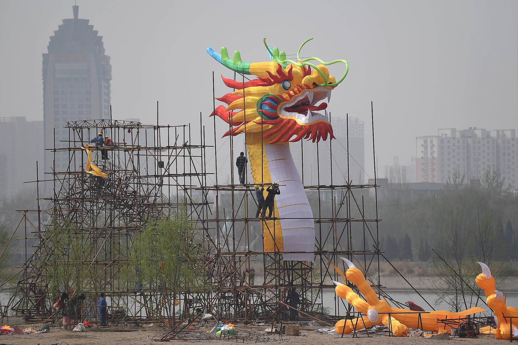 Giant floating dragon gets makeover in N China - CGTN