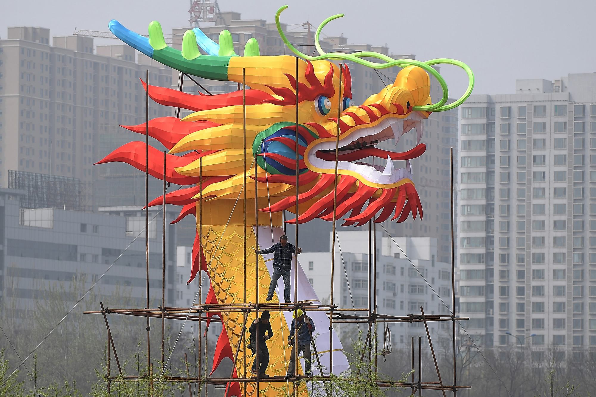 Giant floating dragon gets makeover in N China - CGTN
