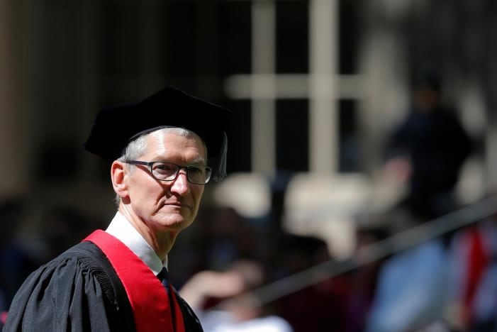 Apple's Cook tells MIT graduates: temper technology with humanity - CGTN