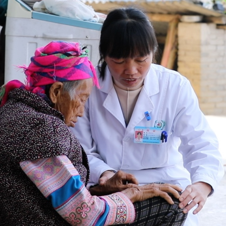 How does a rural doctor offer help ahead of the Spring Festival? - CGTN