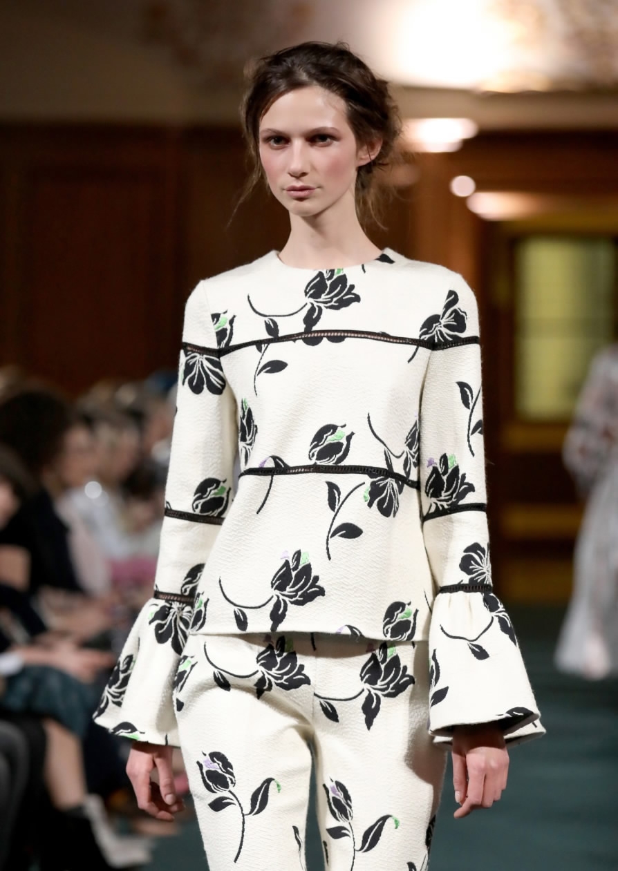 A Chinese designer in London: East meets West at fashion week - CGTN