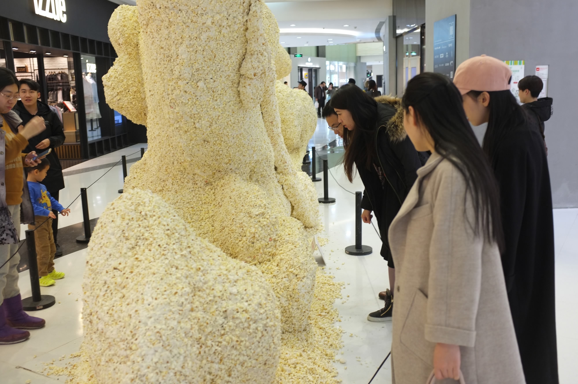 Art installation made of popcorn keeps visitors' mouths watering - CGTN