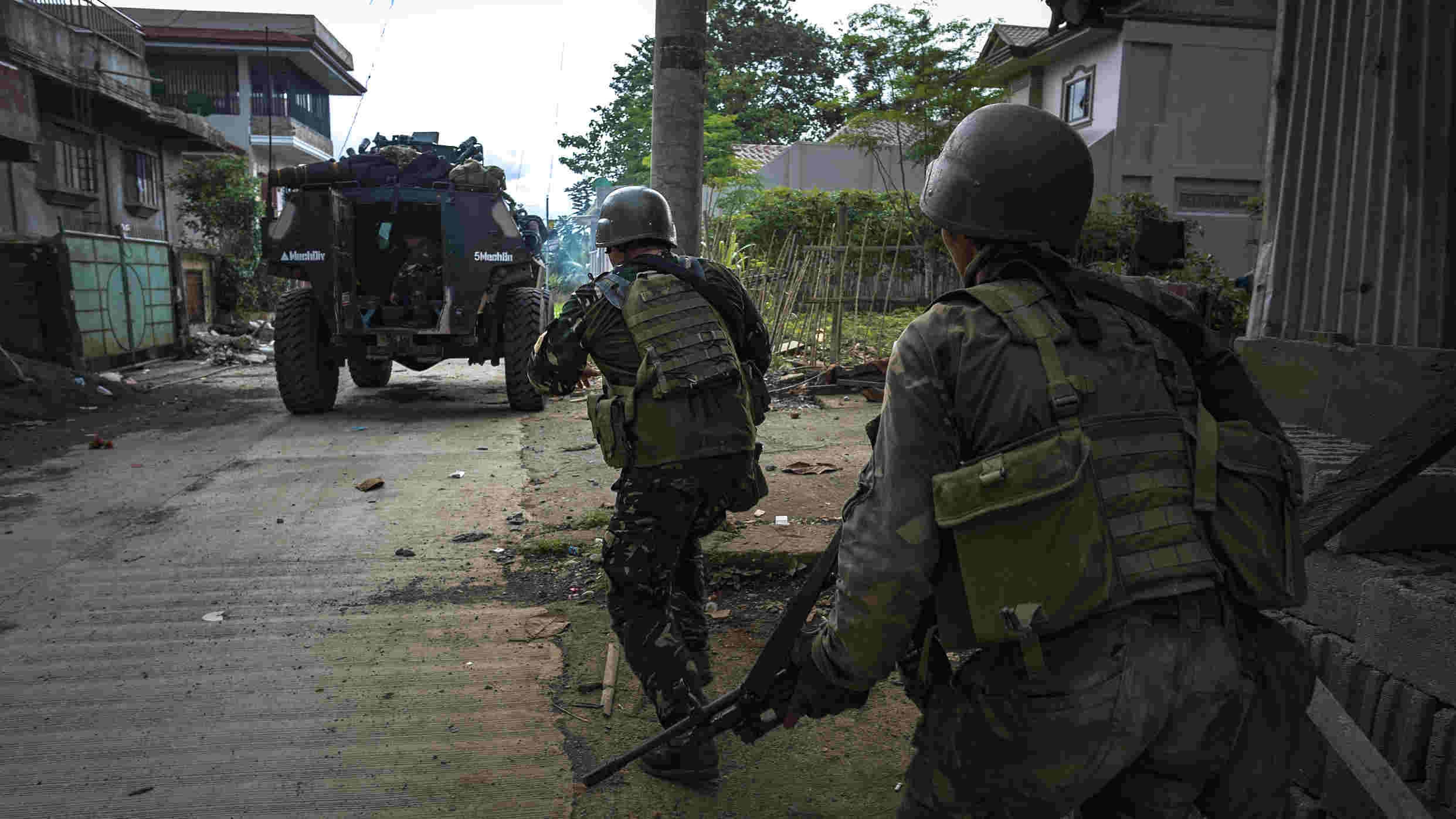 Philippines fighting: Eight militants surrender to government forces - CGTN