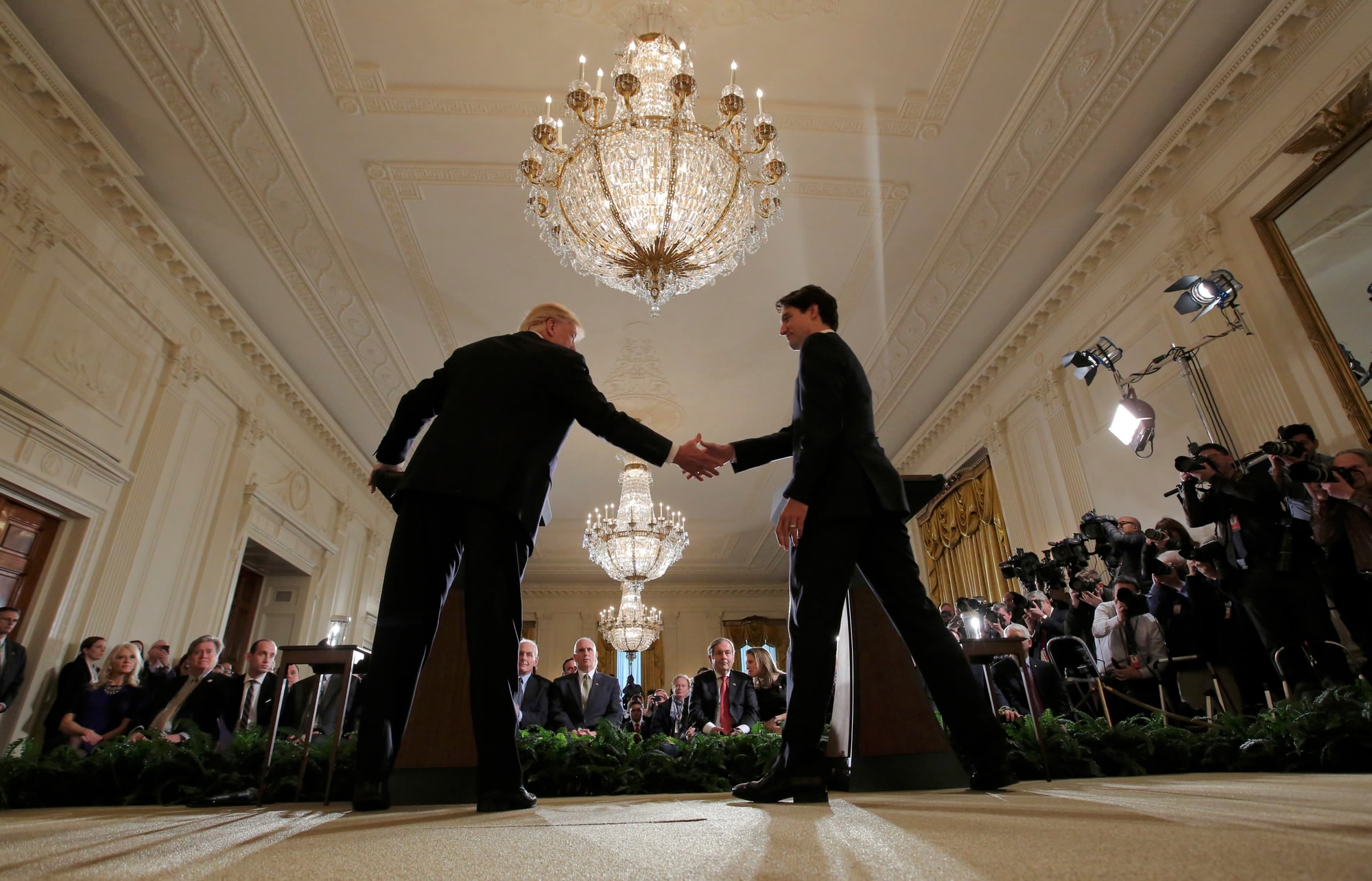 Trump, Trudeau grapple with differences on refugees, trade - CGTN