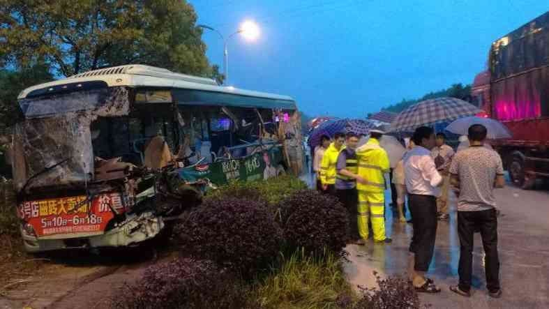 10 killed, 8 severely wounded in east China bus crash - CGTN
