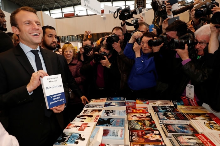 Poll: Macron to win 1st round of French presidential election - CGTN