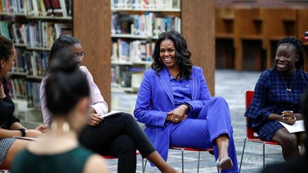 Michelle Obama's book tour documented for 'Becoming' film - CGTN