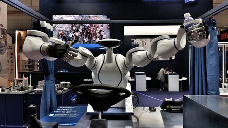 Meet the robot that can pick up needles - CGTN